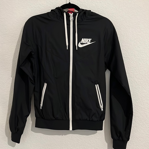 Nike | Jackets & Coats | Nike Windbreaker | Poshmark